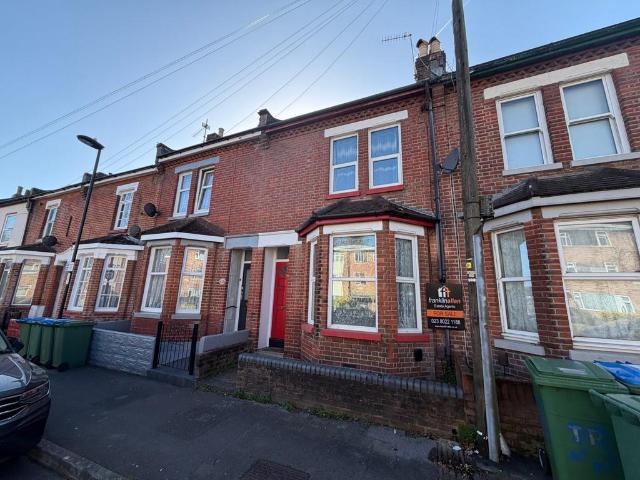 3 bedroom terraced house to rent