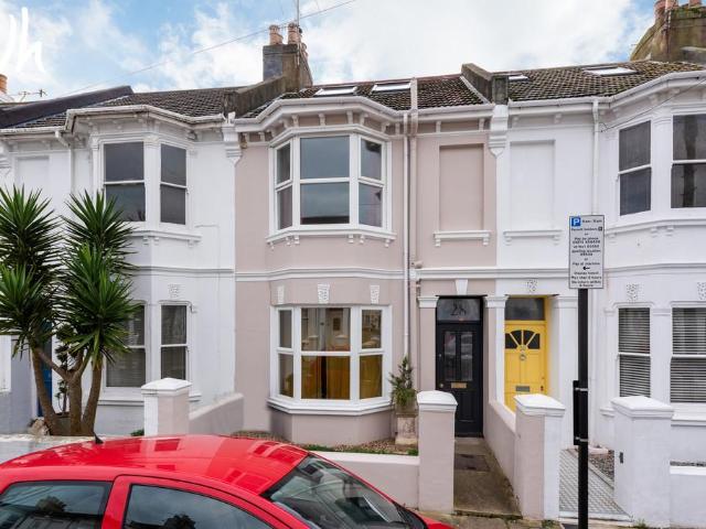 3 bedroom terraced house to rent