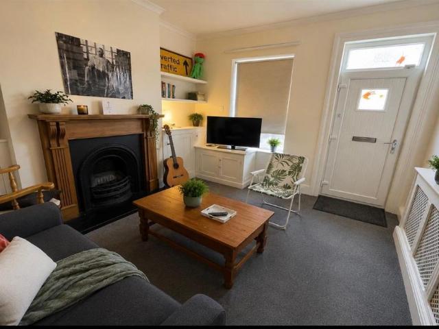 3 bedroom terraced house to rent
