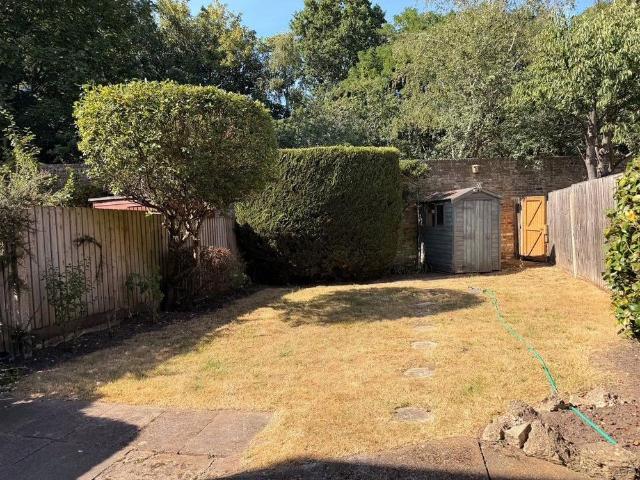 3 bedroom terraced house to rent