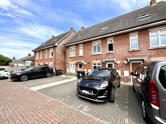 3 bedroom terraced house to rent