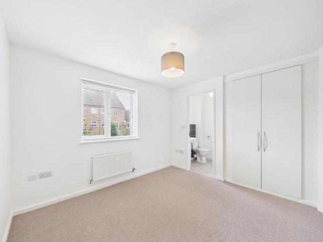 3 bedroom terraced house to rent