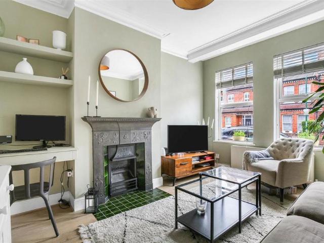 3 bedroom terraced house to rent