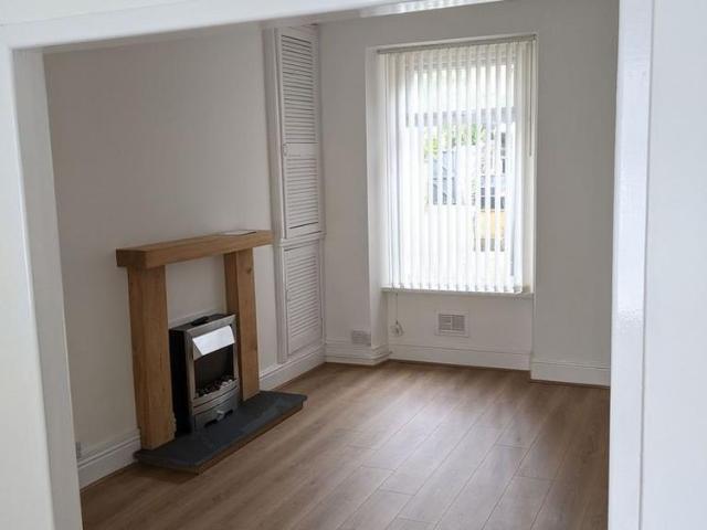 3 bedroom terraced house to rent