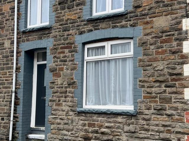 3 bedroom terraced house to rent