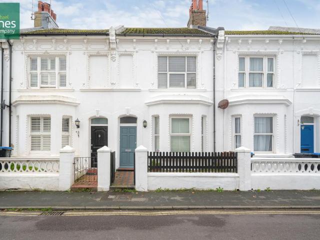 3 bedroom terraced house to rent