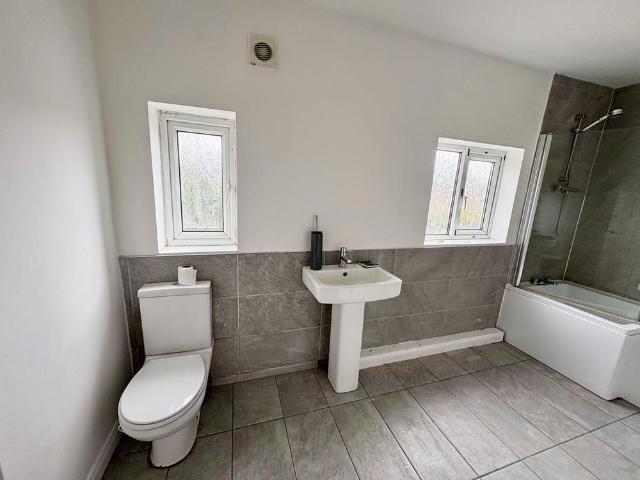 3 bedroom terraced house to rent