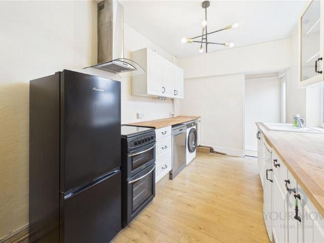 3 bedroom terraced house to rent