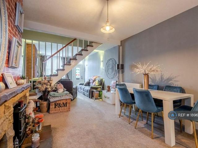 3 bedroom terraced house to rent