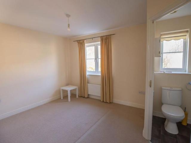 3 bedroom terraced house to rent