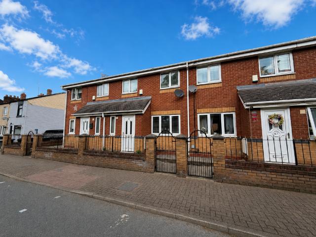 3 bedroom terraced house to rent