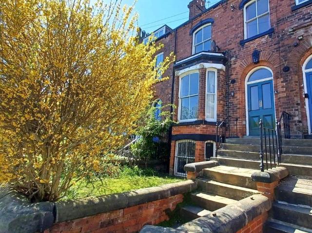 3 bedroom terraced house to rent