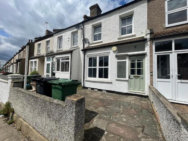 3 bedroom terraced house to rent