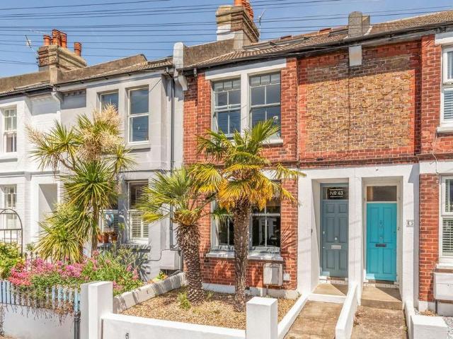 3 bedroom terraced house to rent