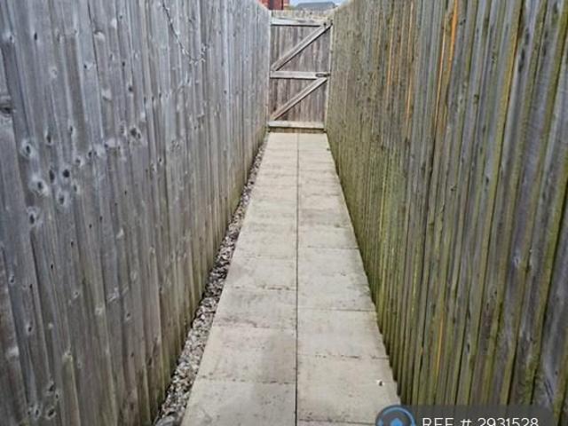3 bedroom terraced house to rent