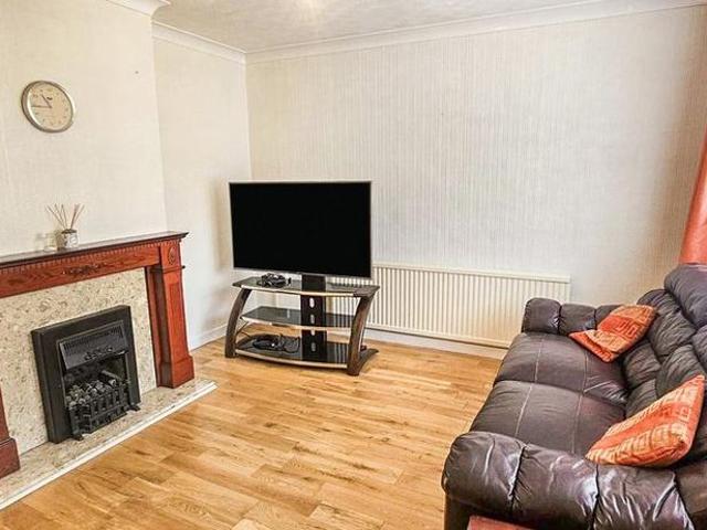 3 bedroom terraced house to rent