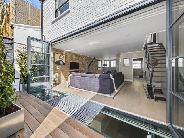 3 bedroom terraced house to rent