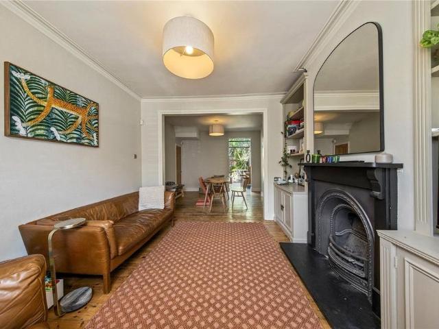 3 bedroom terraced house to rent