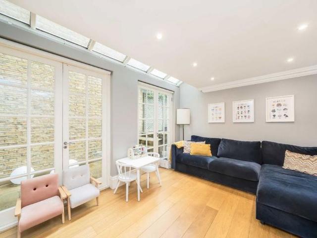 3 bedroom terraced house to rent