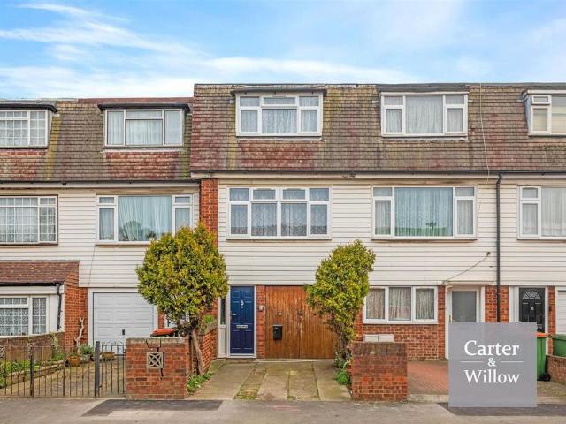 3 bedroom terraced house to rent