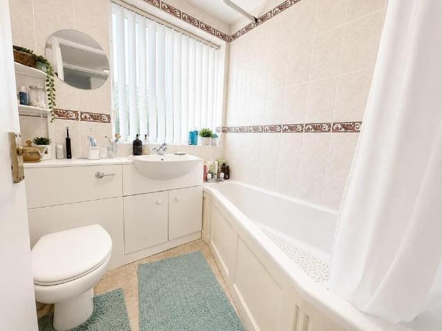 3 bedroom terraced house to rent