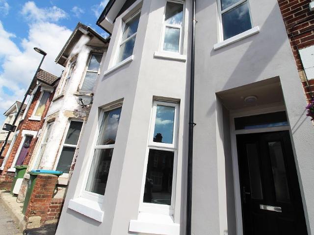 3 bedroom terraced house to rent