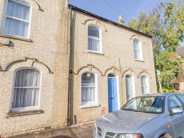 3 bedroom terraced house to rent