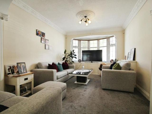 3 bedroom terraced house to rent