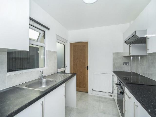 3 bedroom terraced house to rent