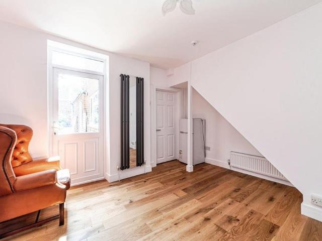 3 bedroom terraced house to rent