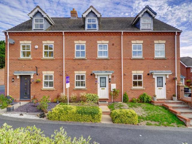 3 bedroom terraced house to rent