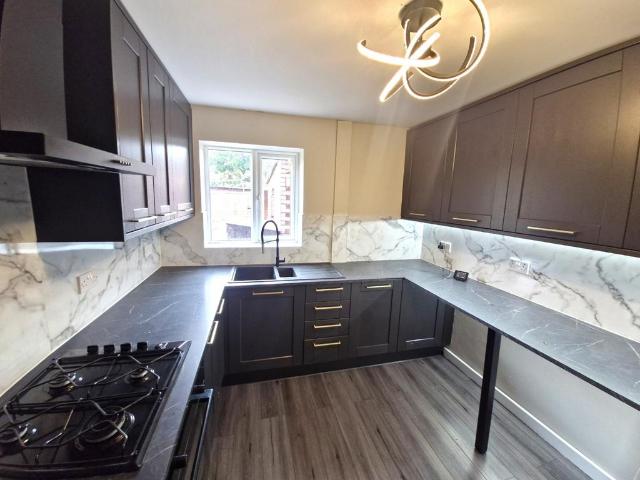 3 bedroom terraced house to rent