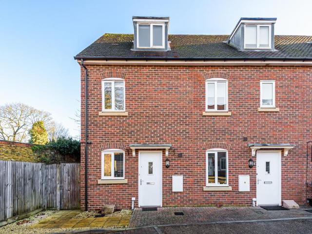 3 bedroom terraced house to rent