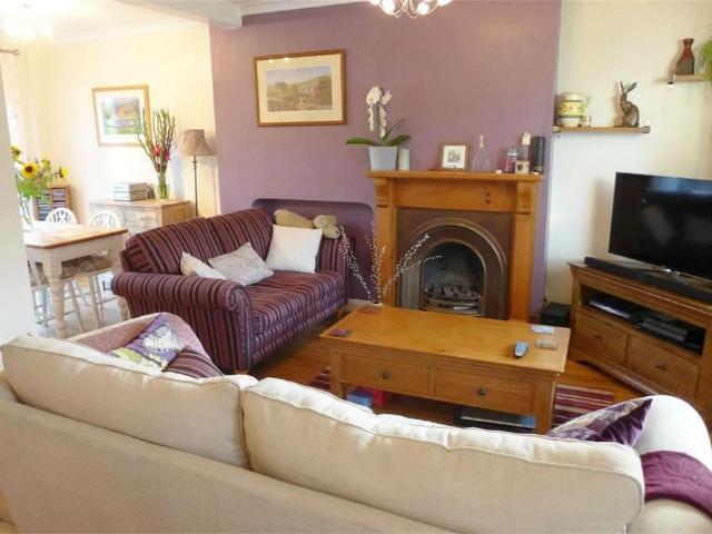 3 bedroom terraced house to rent