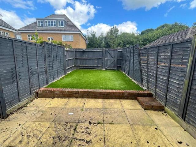 3 bedroom terraced house to rent