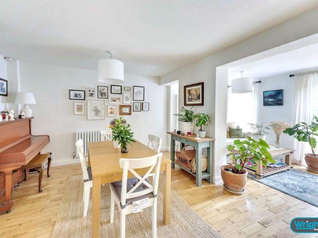 3 bedroom terraced house to rent