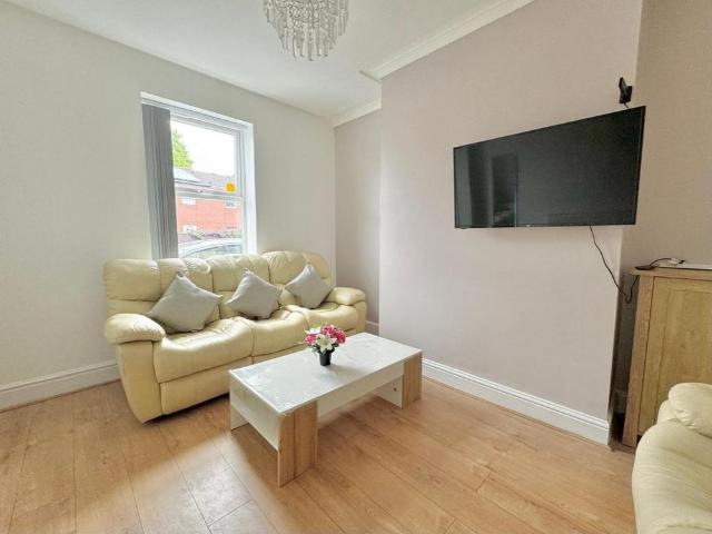 3 bedroom terraced house to rent