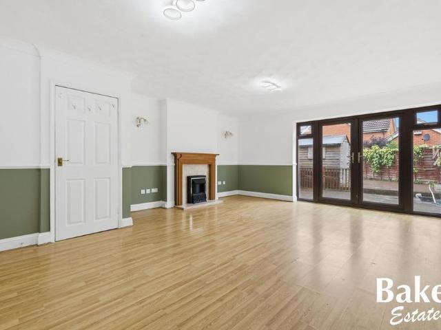 3 bedroom terraced house to rent