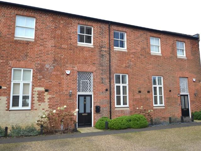 3 bedroom terraced house to rent