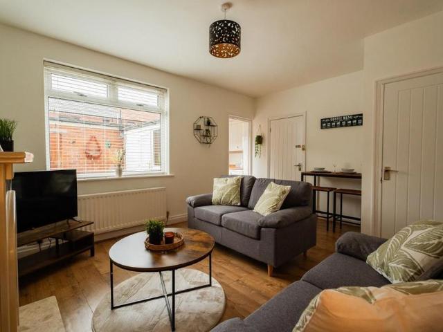 3 bedroom terraced house to rent