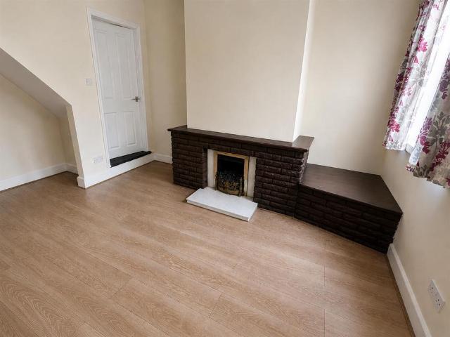 3 bedroom terraced house to rent