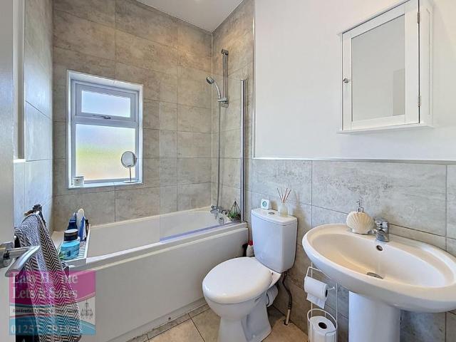 3 bedroom terraced house to rent