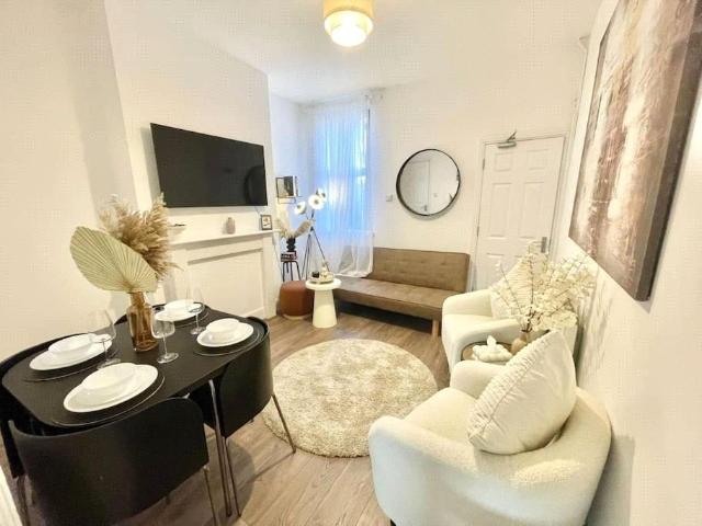 3 bedroom terraced house to rent