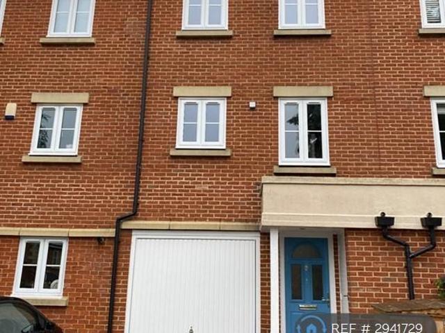 3 bedroom terraced house to rent