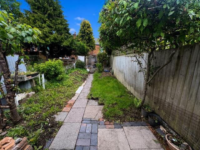 3 bedroom terraced house to rent
