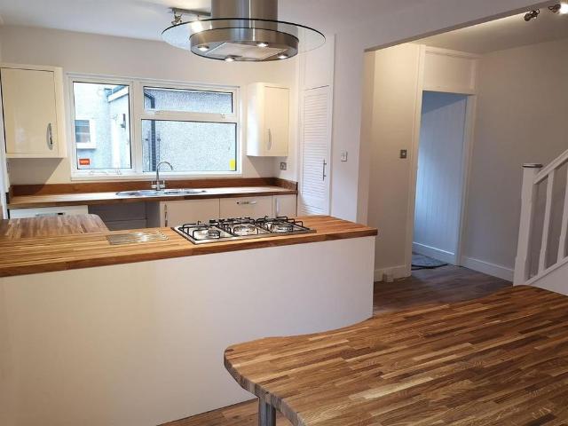 3 bedroom terraced house to rent
