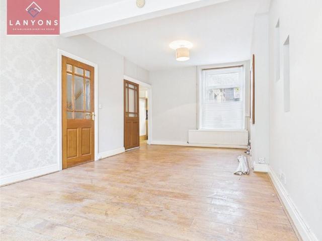3 bedroom terraced house to rent