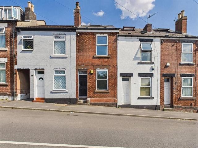 3 bedroom terraced house to rent
