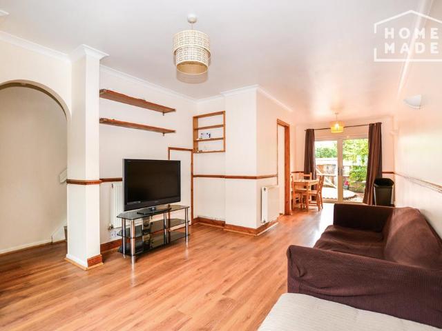 3 bedroom terraced house to rent