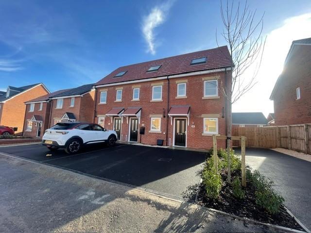 3 bedroom terraced house to rent